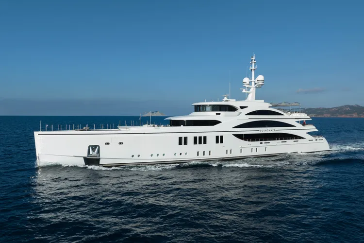 SOUNDWAVE yacht for charter (Benetti, 63m, 2015)